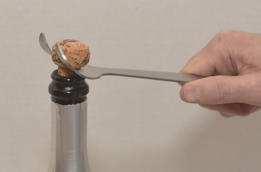 How It Works- The Champagne Popper Bottle Opener Tool | The ChampagnePopper